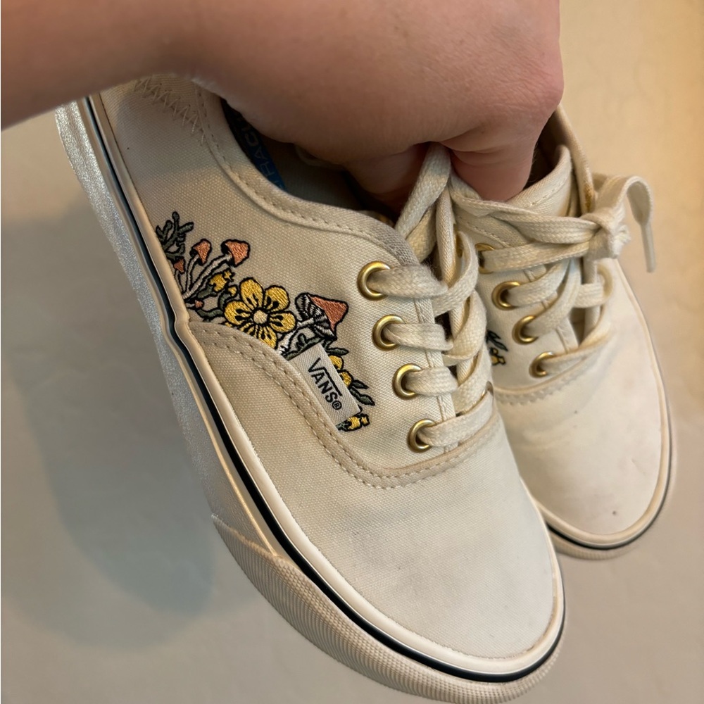 Vans Authentic Trippy Floral Embroidered Canvas Sneak… - Gem